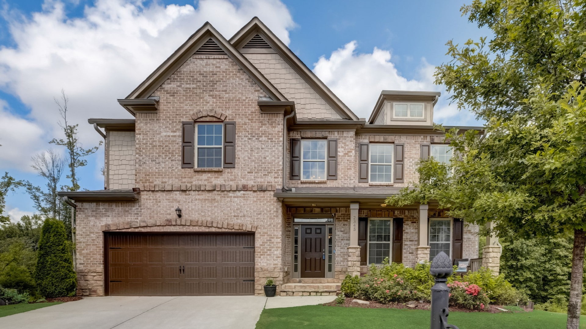 Modern Traditions Realty Group at REMAX Center