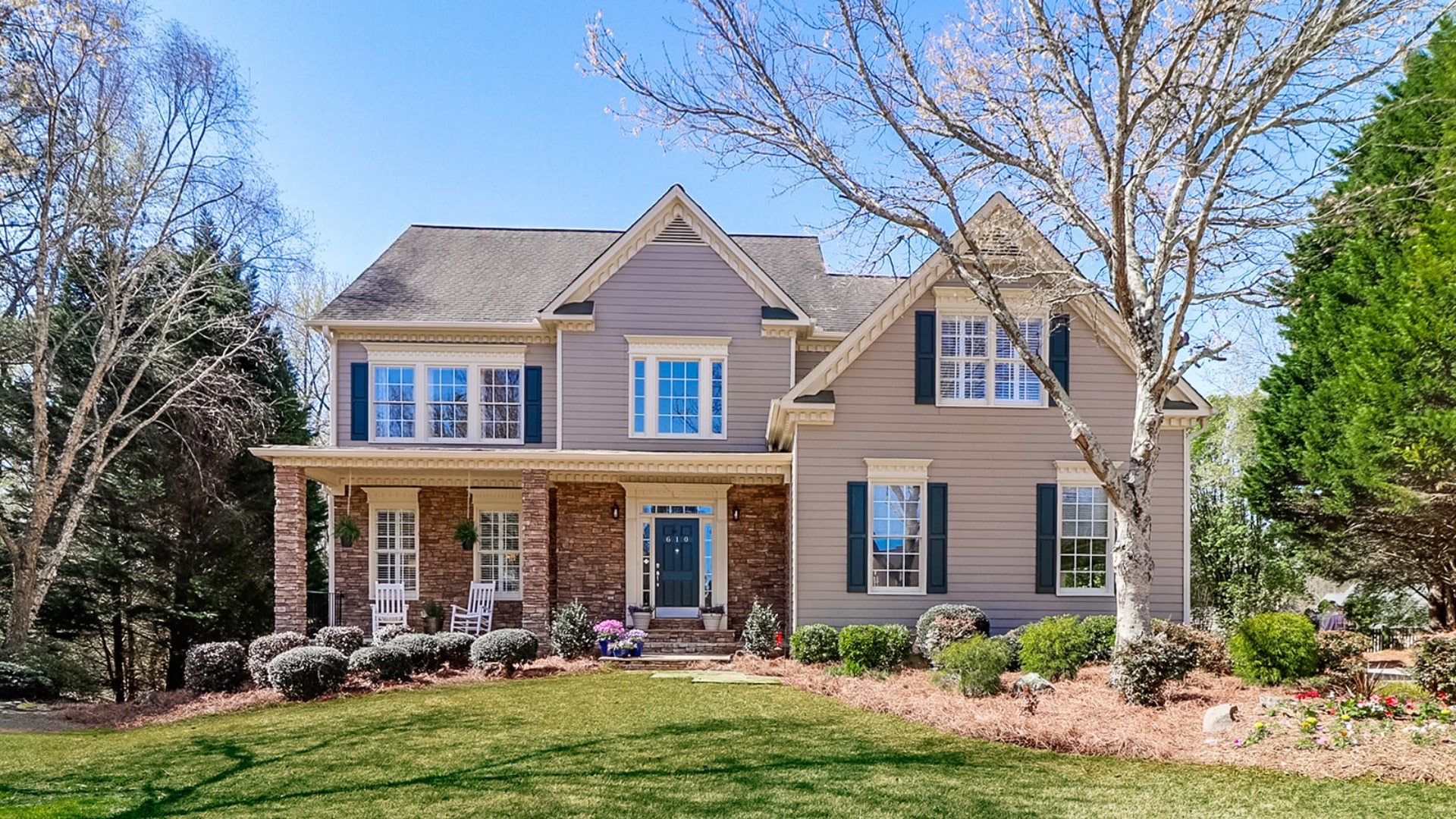 Modern Traditions Realty Group at REMAX Center