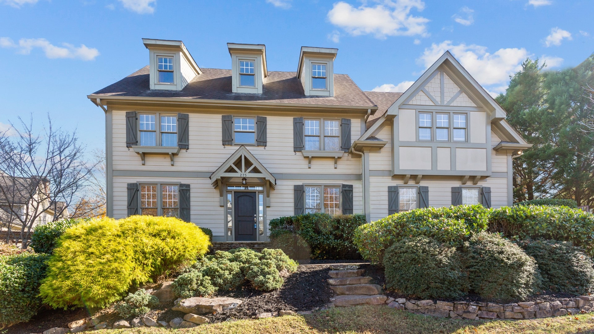 Modern Traditions Realty Group at REMAX Center